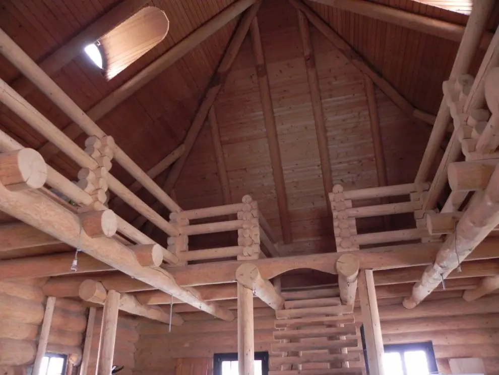 Case din lemn rotund - Revista din lemn